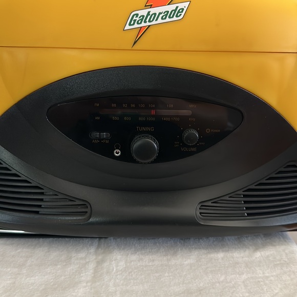 Gatorade | Other | Rare Gatorade Ice Chest Cooler Amfm Radio Cooler ...